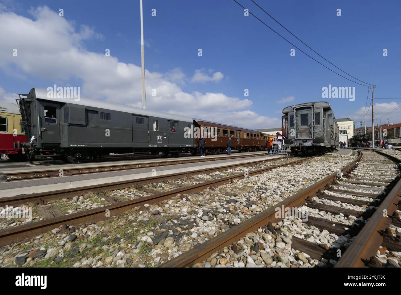 Historic locomotives, guided tours, steam trains, railcars at the open ...