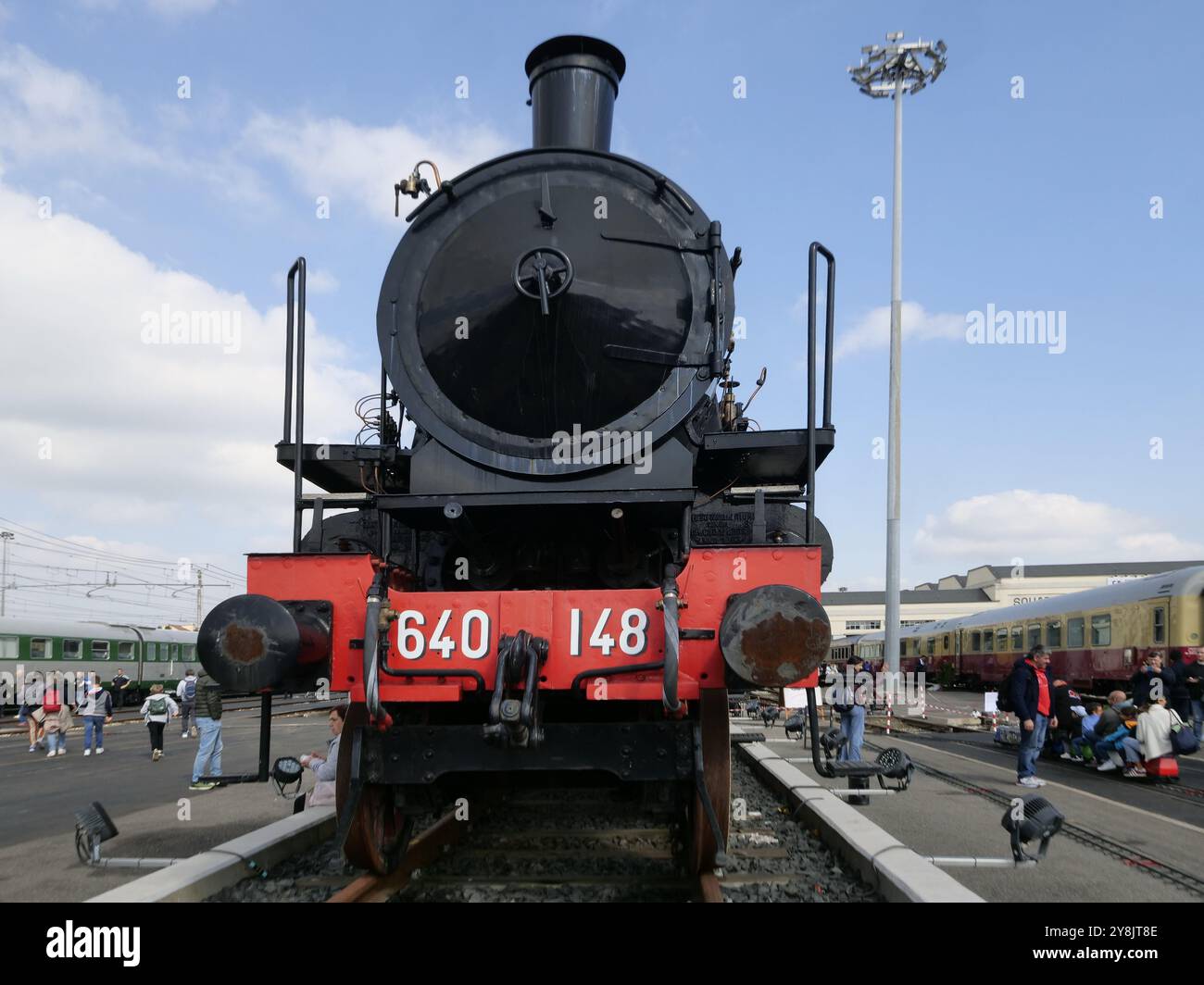 Historic locomotives, guided tours, steam trains, railcars at the open ...