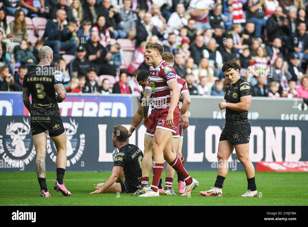 Wigan, England - 5th November 2024 - Sam Walters of Wigan Warriors ...