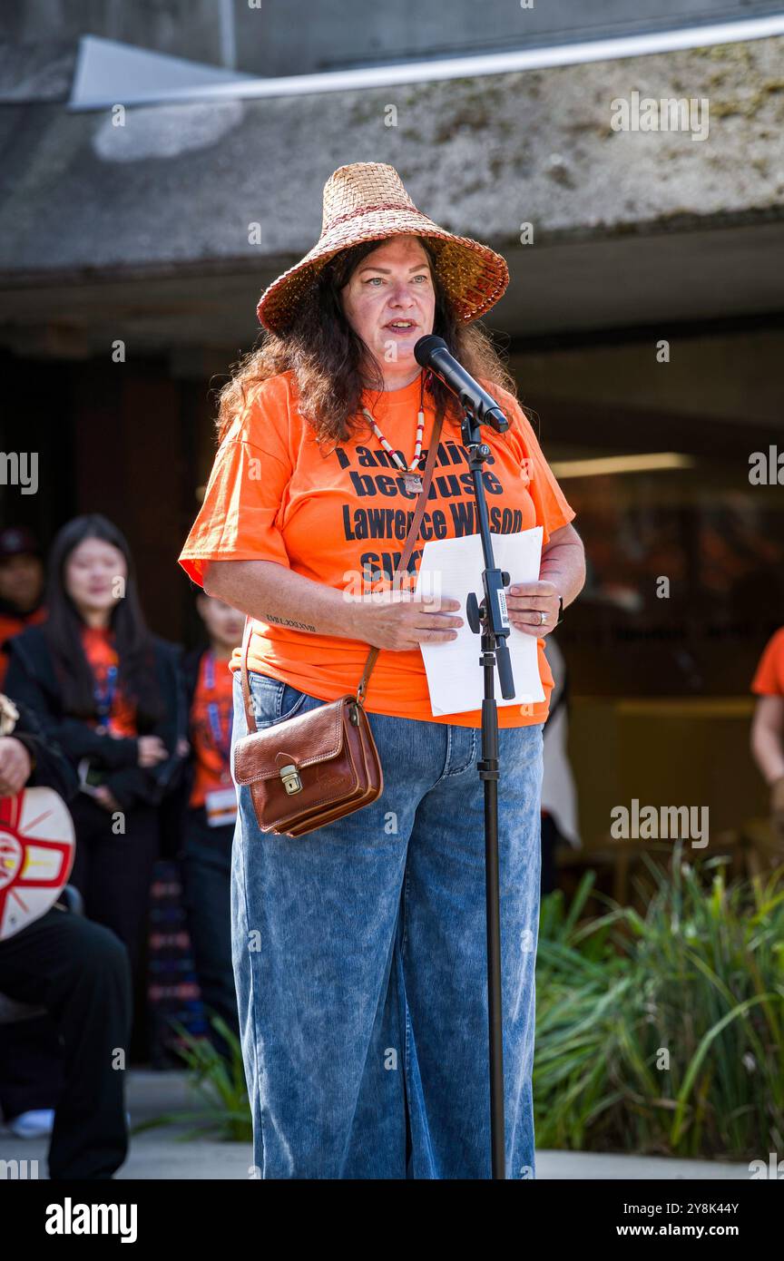 Dana lyn mackenzie hi-res stock photography and images - Alamy