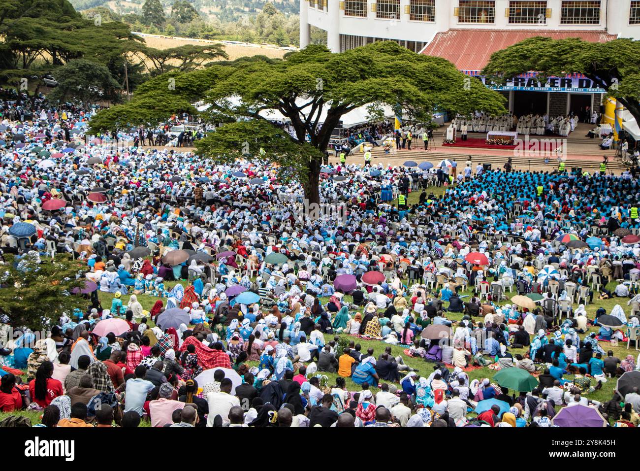 Nakuru, Kenya. 05th Oct, 2024. Catholic faithful participate in mass ...