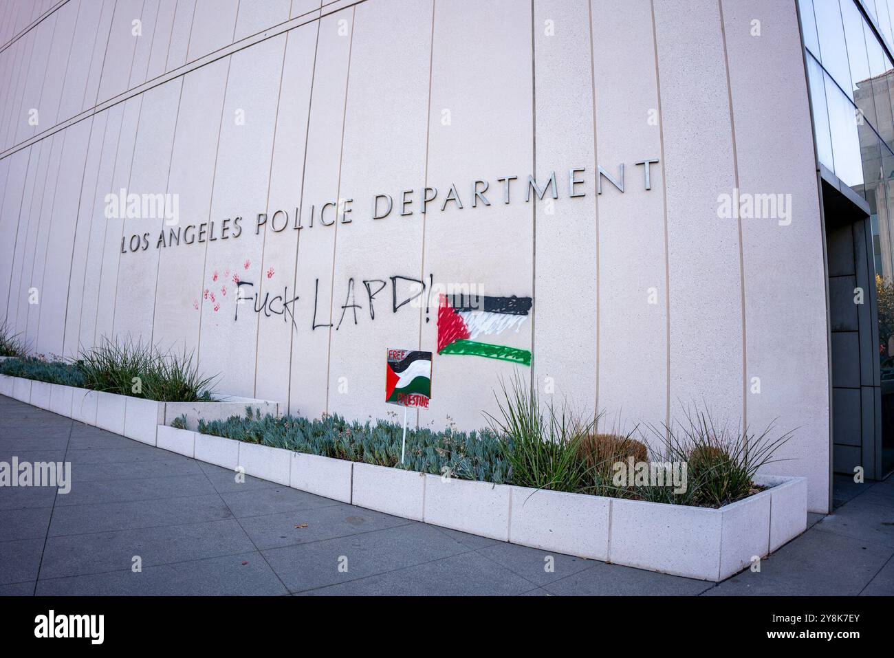 Anti police graffiti tagging hi-res stock photography and images - Alamy