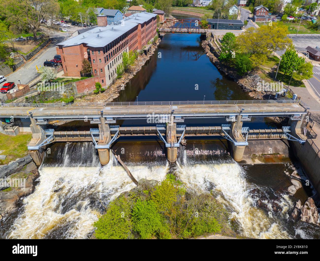 Woonsocket Falls Dam and Glenark Mills building on Blackstone River ...