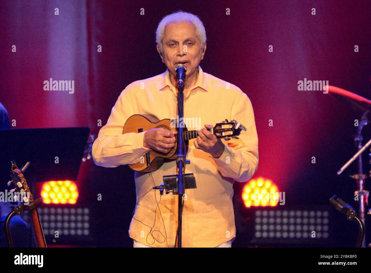 PR - CURITIBA - 10/05/2024 - CURITIBA, PAULINHO DA VIOLA - Paulinho da ...