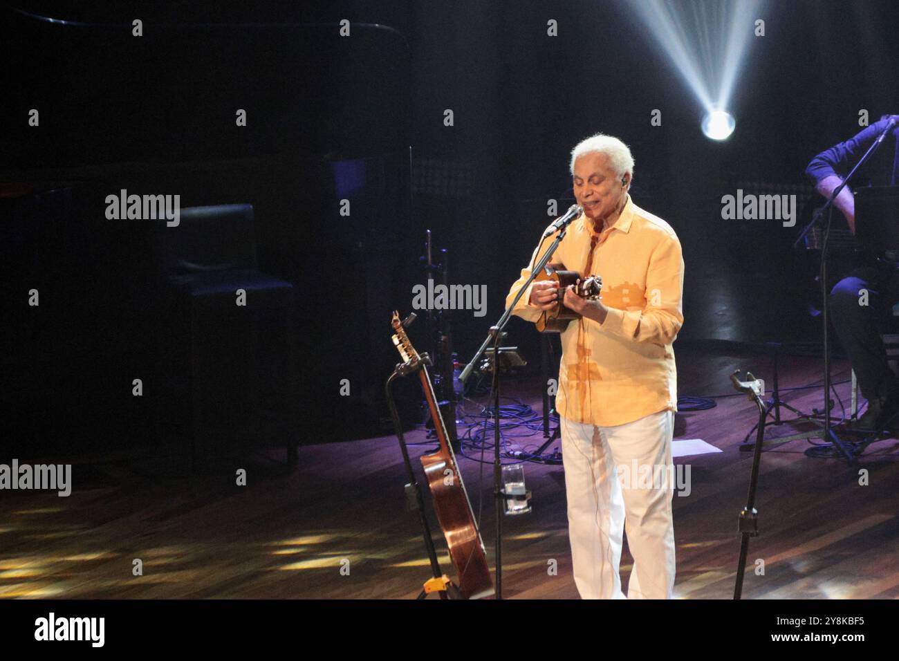 PR - CURITIBA - 10/05/2024 - CURITIBA, PAULINHO DA VIOLA - Paulinho da ...