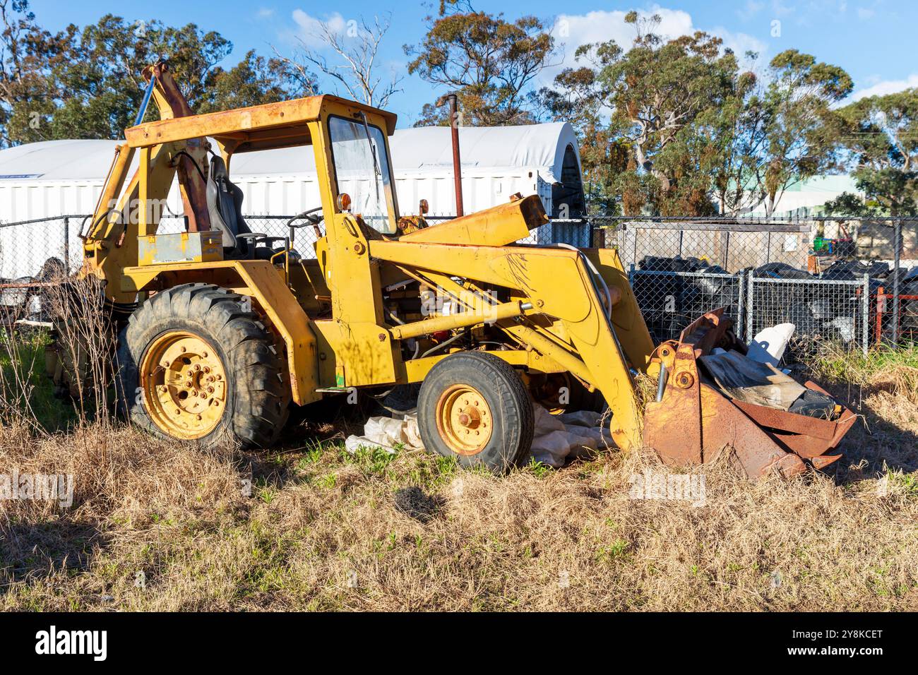 Front loader bucket full hi-res stock photography and images - Alamy