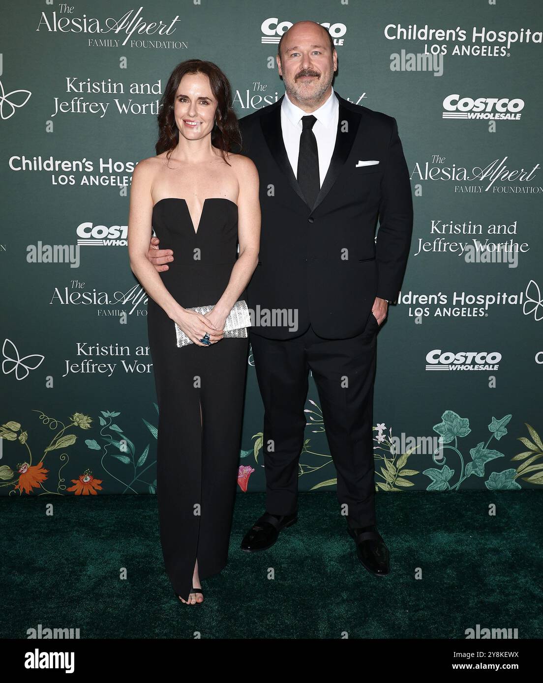 Los Angeles, USA. 05th Oct, 2024. Molly Sasso, Will Sasso arrives at ...