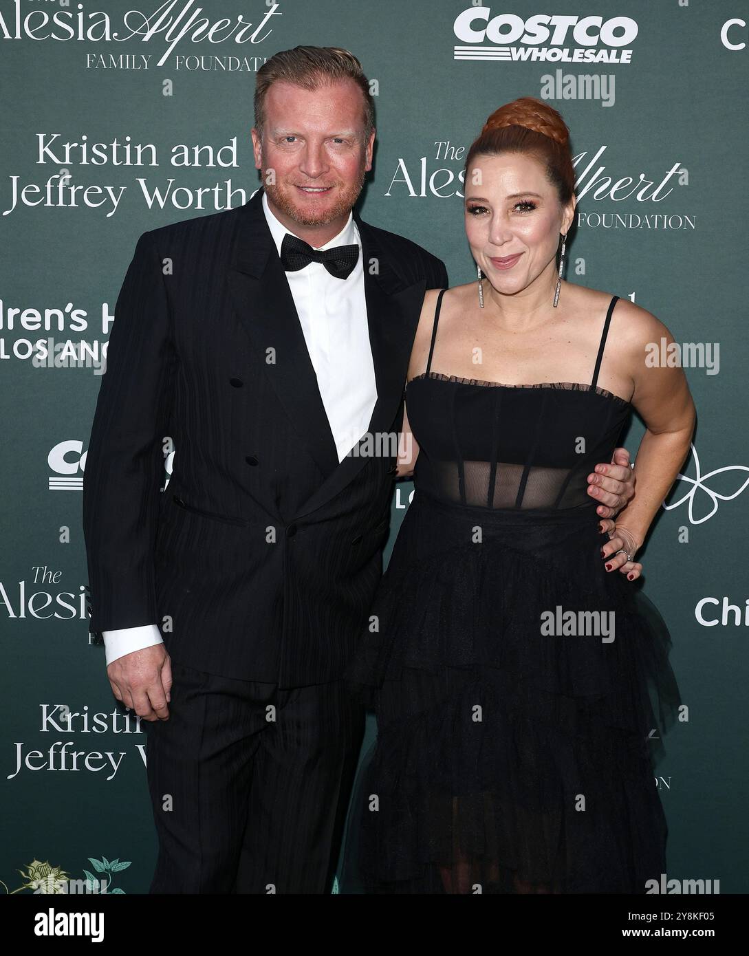 Los Angeles, USA. 05th Oct, 2024. Kris Lithgoe, Becky Lithgoe arrives ...