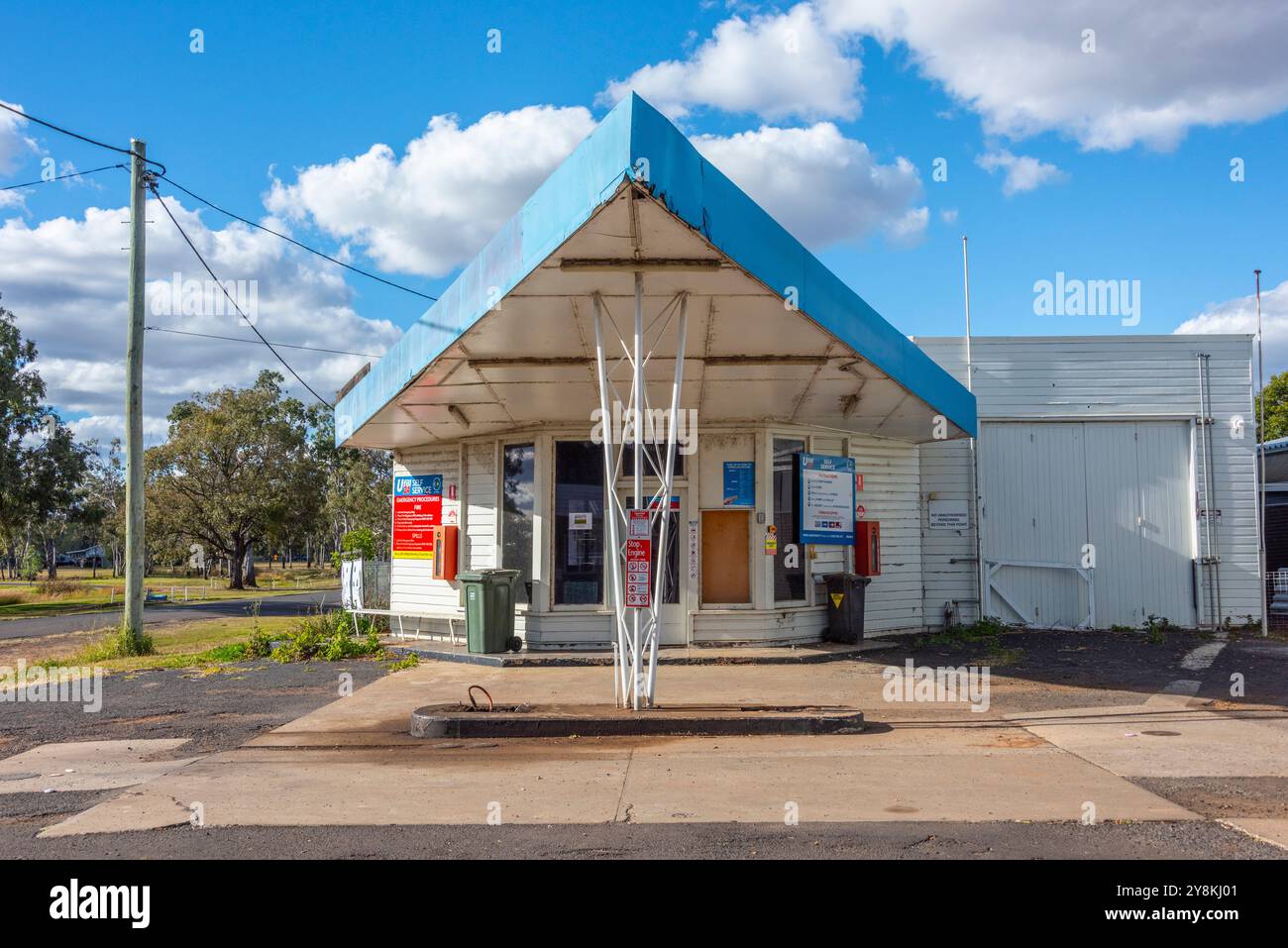 Old servo in Theodore, queensland, australia Stock Photo - Alamy