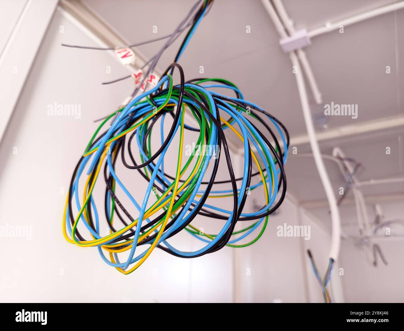 Cables wires hang from ceiling hi-res stock photography and images - Alamy