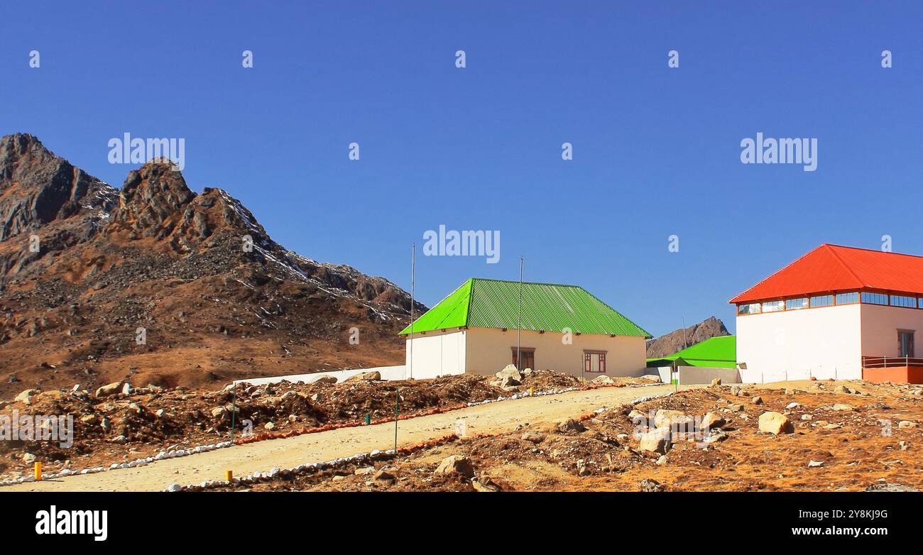 high altitude himalayan mountain pass bum la, part of ancient silk ...