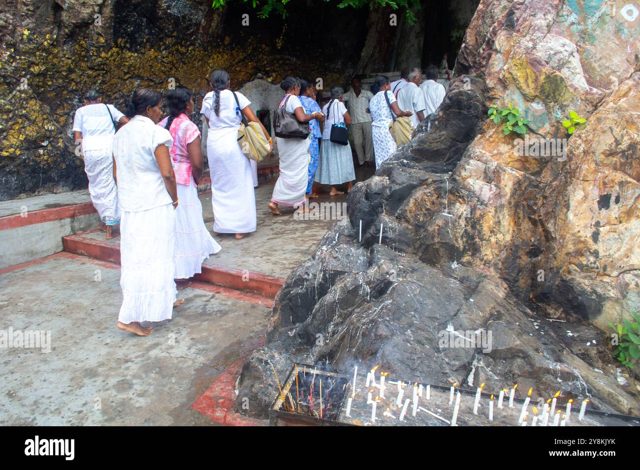 Gaya district, India. Buddhist pilgrims enter cave Stock Photo - Alamy