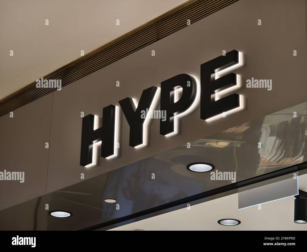 Building hype hi-res stock photography and images - Alamy