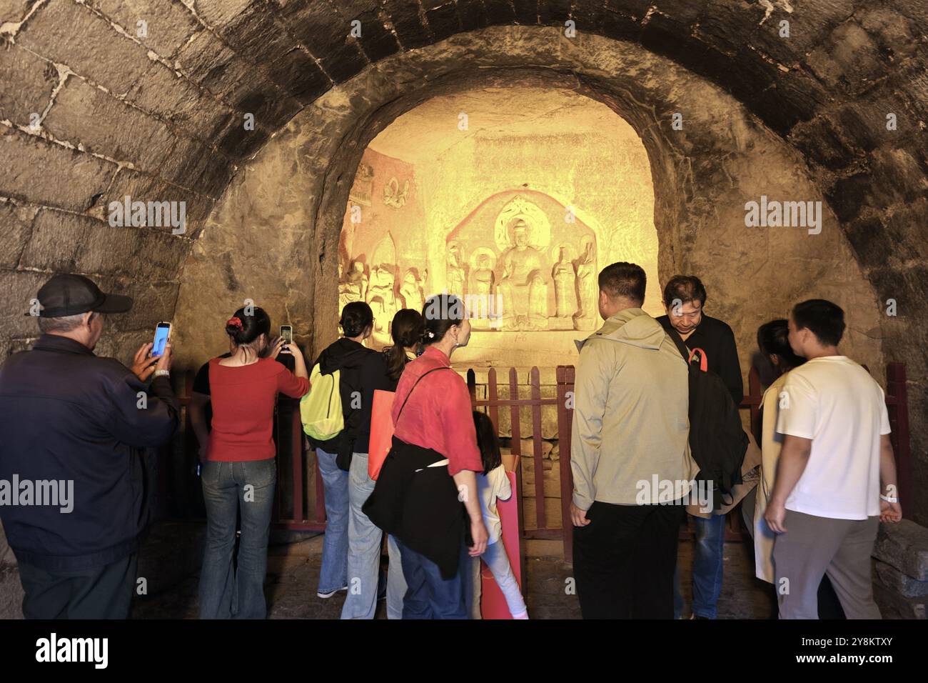 Xiangtang mountain grottoes hi-res stock photography and images - Alamy
