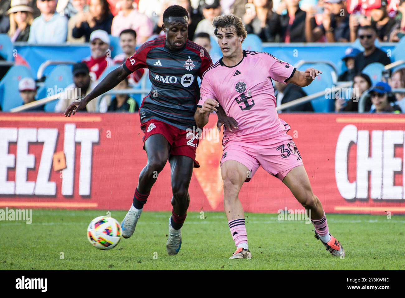 Benjamin cremaschi mls hi-res stock photography and images - Alamy