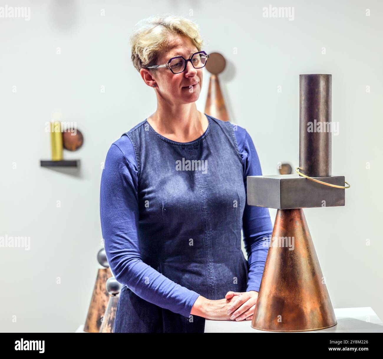 Goldsmith Hall,London UK 06-October 2024 Juliette Bigley makes abstract ...