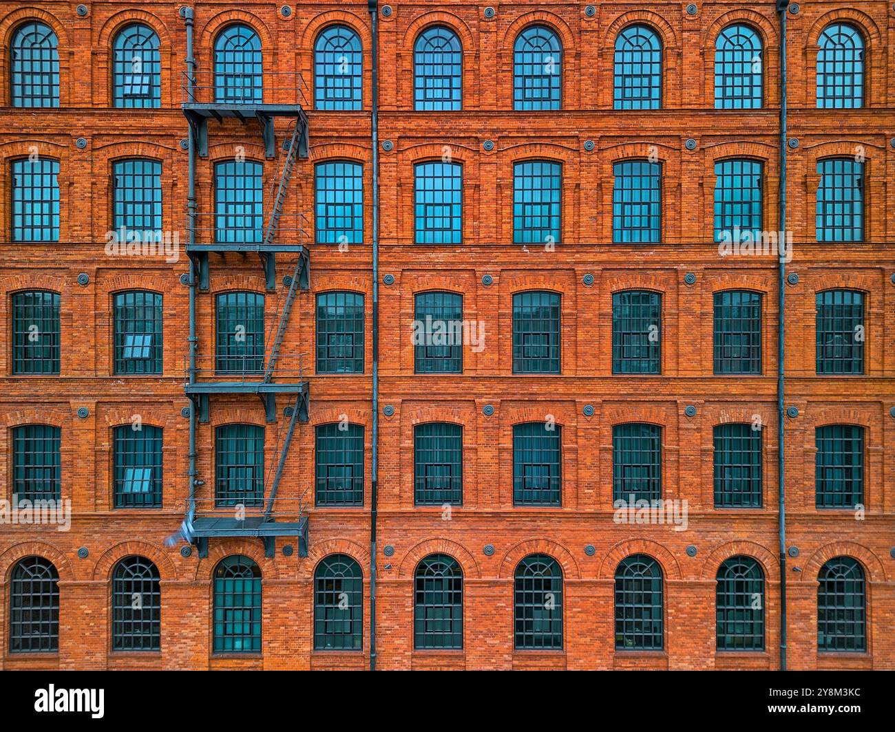 Red brick industrial building hi-res stock photography and images - Alamy