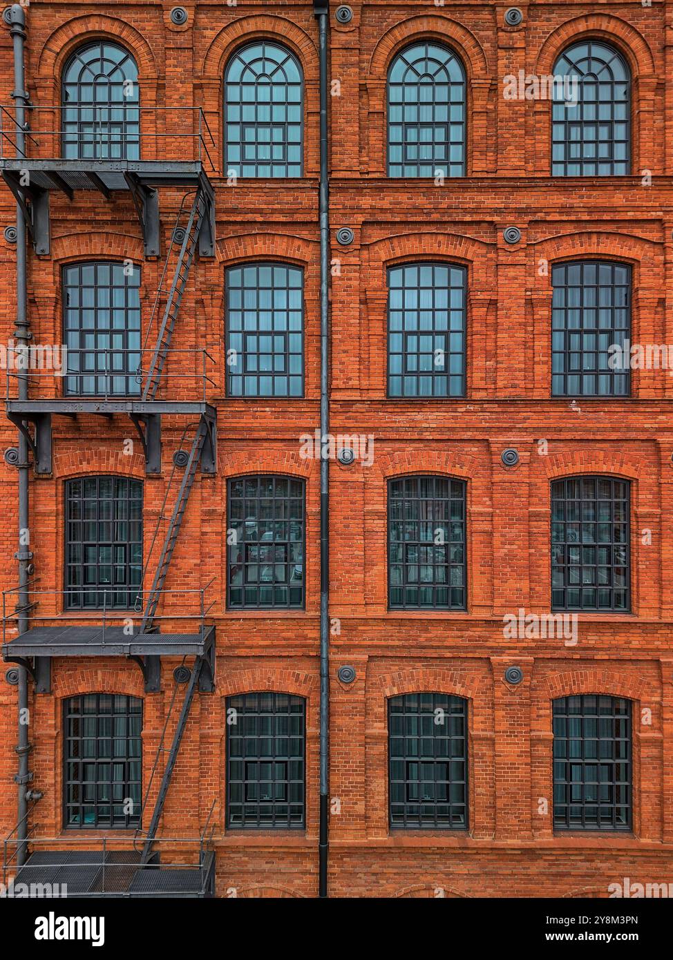 Red brick industrial building hi-res stock photography and images - Alamy