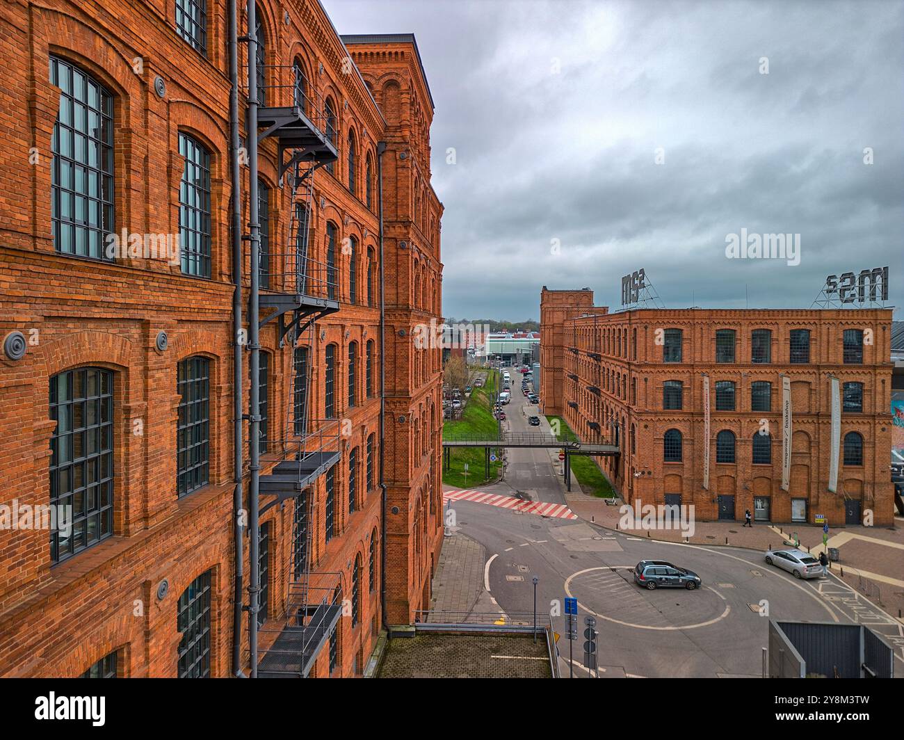 Red brick industrial building hi-res stock photography and images - Alamy