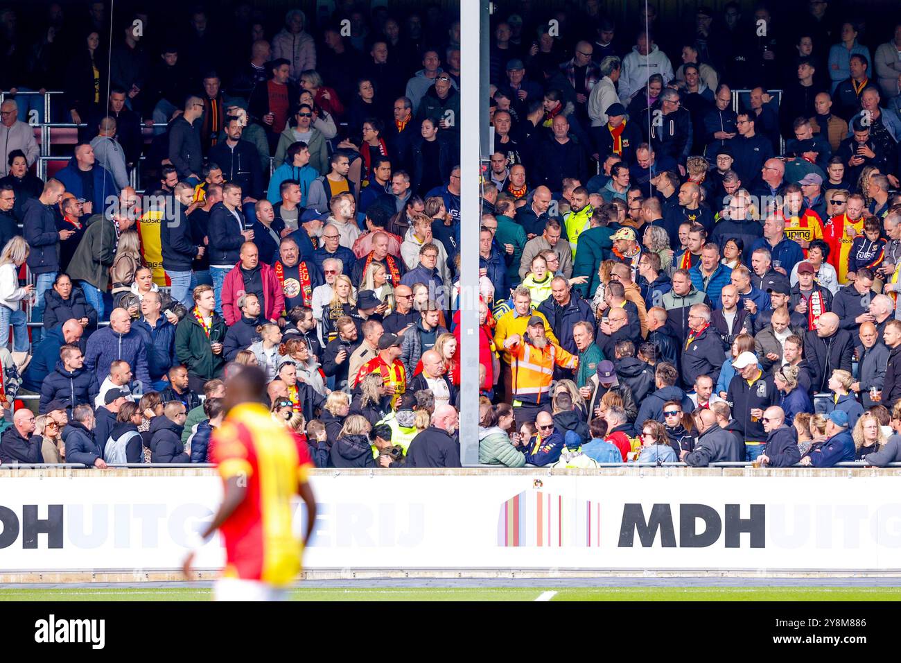 Reasons for the season hi-res stock photography and images - Alamy