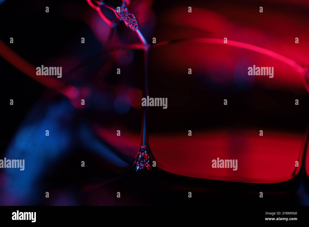 Red and dark blue fluid pattern, fluid background,, dark gloomy ...