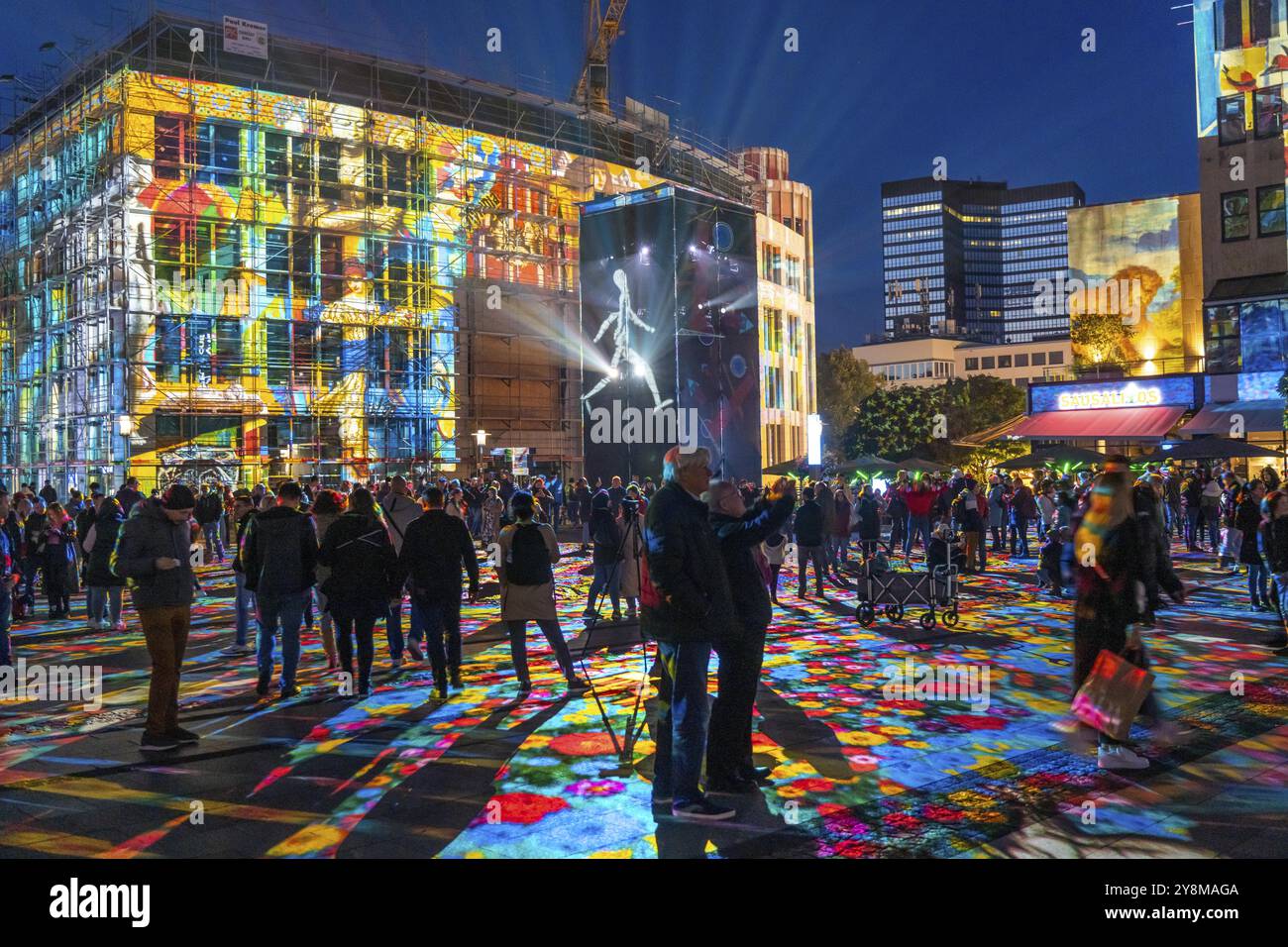 Essen Light Festival, in the city centre, light art on Kennedyplatz ...