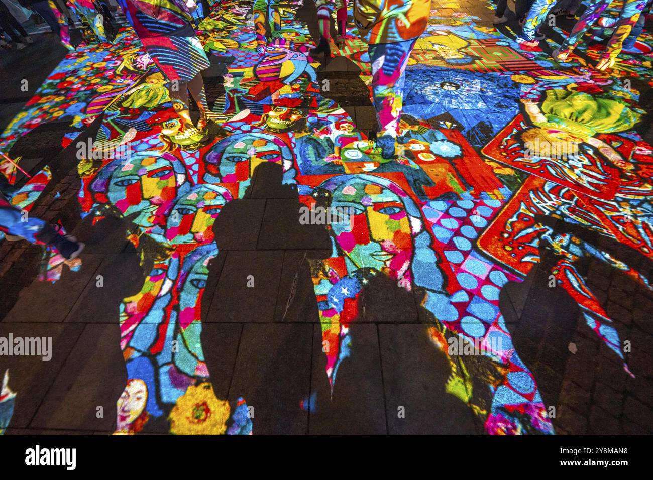 Essen Light Festival, in the city centre, light art on Kennedyplatz ...