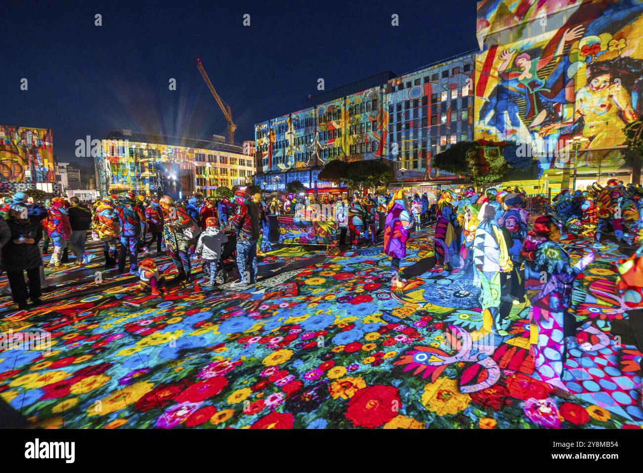 Essen Light Festival, in the city centre, light art on Kennedyplatz, the Berlin artist Daniel ...