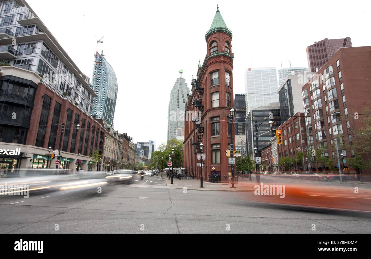 Toronto street photographs hi-res stock photography and images - Alamy