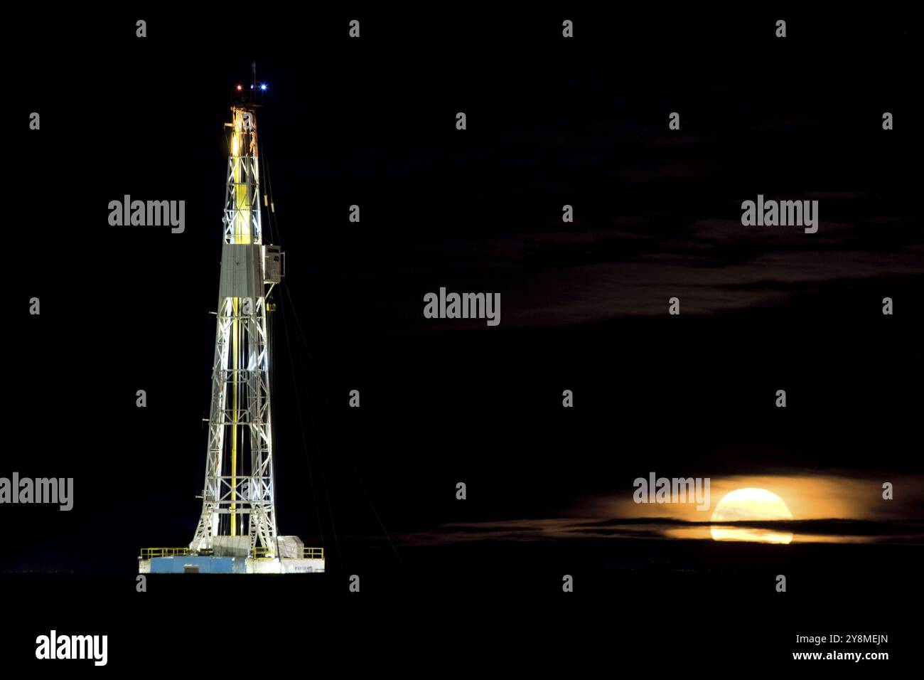 Drilling Rig Potash Mine Night Photography Stock Photo - Alamy