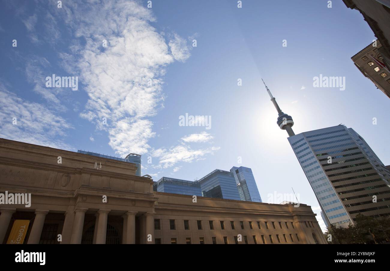 Toronto Downtown urban city blue sky modern Stock Photo - Alamy