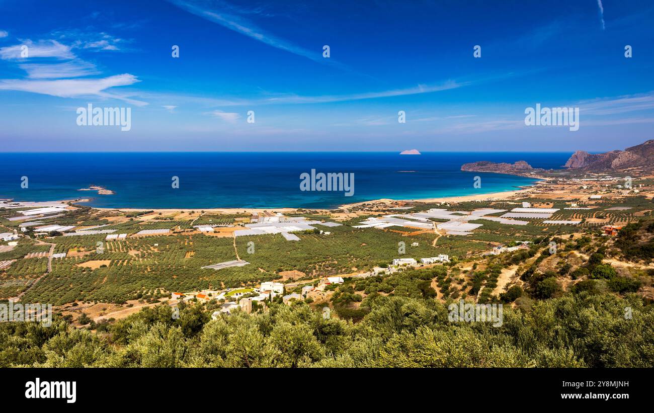 Shot of beautiful turquoise beach Falasarna (Falassarna) in Crete ...
