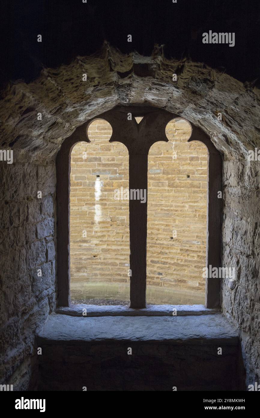 Sandstone window hi-res stock photography and images - Alamy
