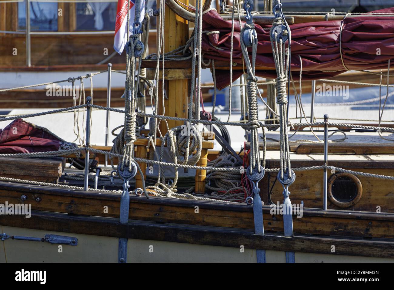 Rigging of a sailing ship Stock Photo - Alamy