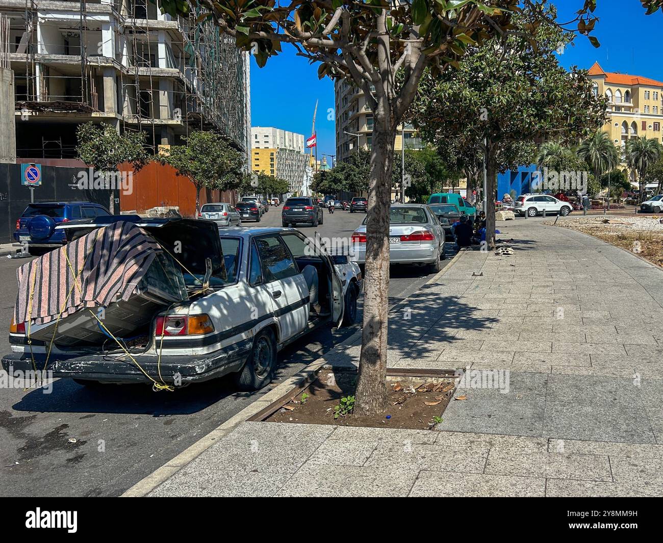 Car cliff explosion hi-res stock photography and images - Alamy