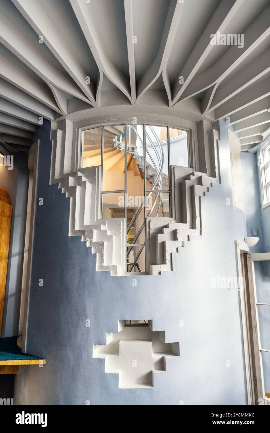 Curved wall of the Solar Stair seen from the Architectural Library ...