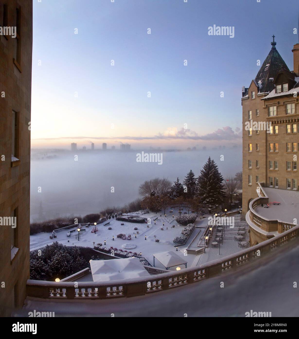 Hotel Macdonald Edmonton Sunrise over the foggy valley Stock Photo - Alamy