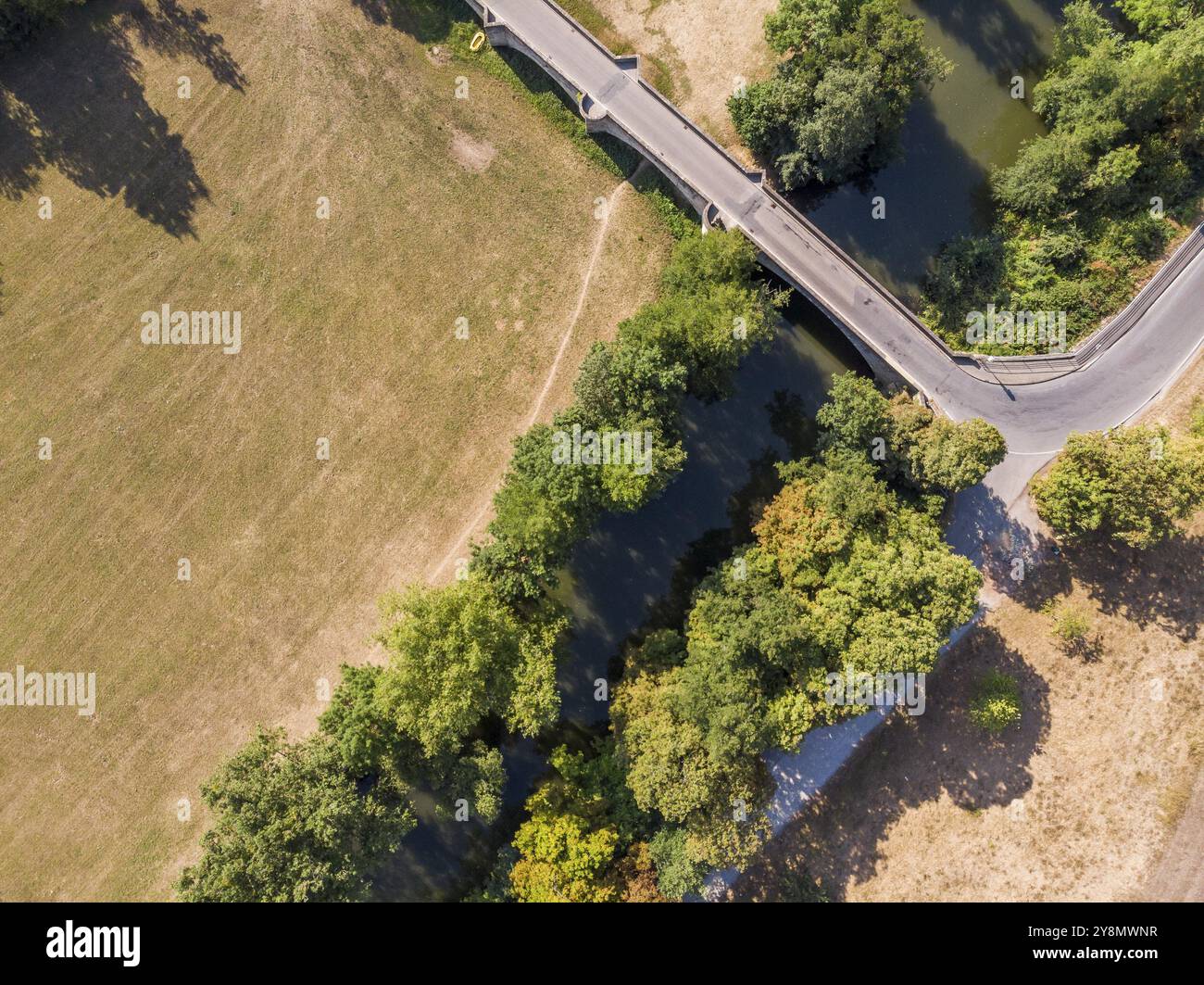 Small bridge spans hi-res stock photography and images - Alamy