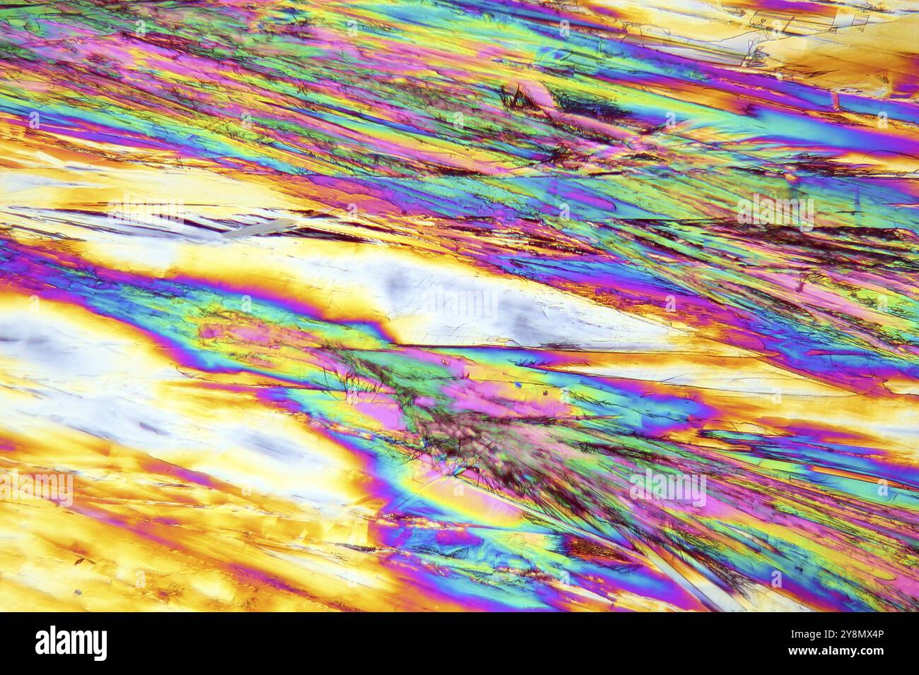 Vitamin B crystals under the microscope Stock Photo - Alamy