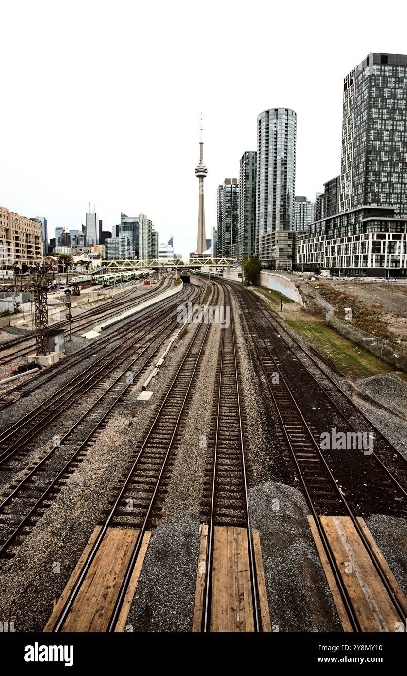 Daytime Photos of Toronto Ontario buildings downtown go train and ...