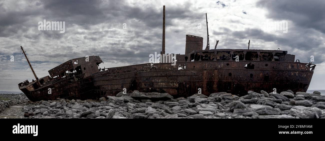 Run aground in a storm, now a completely disintegrating ship Stock ...
