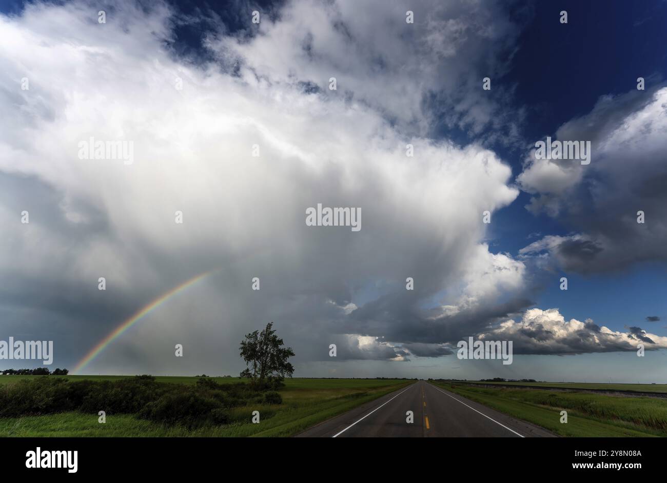 Summer Storms in the Canadian Prairies Dramatic Scenes Stock Photo - Alamy