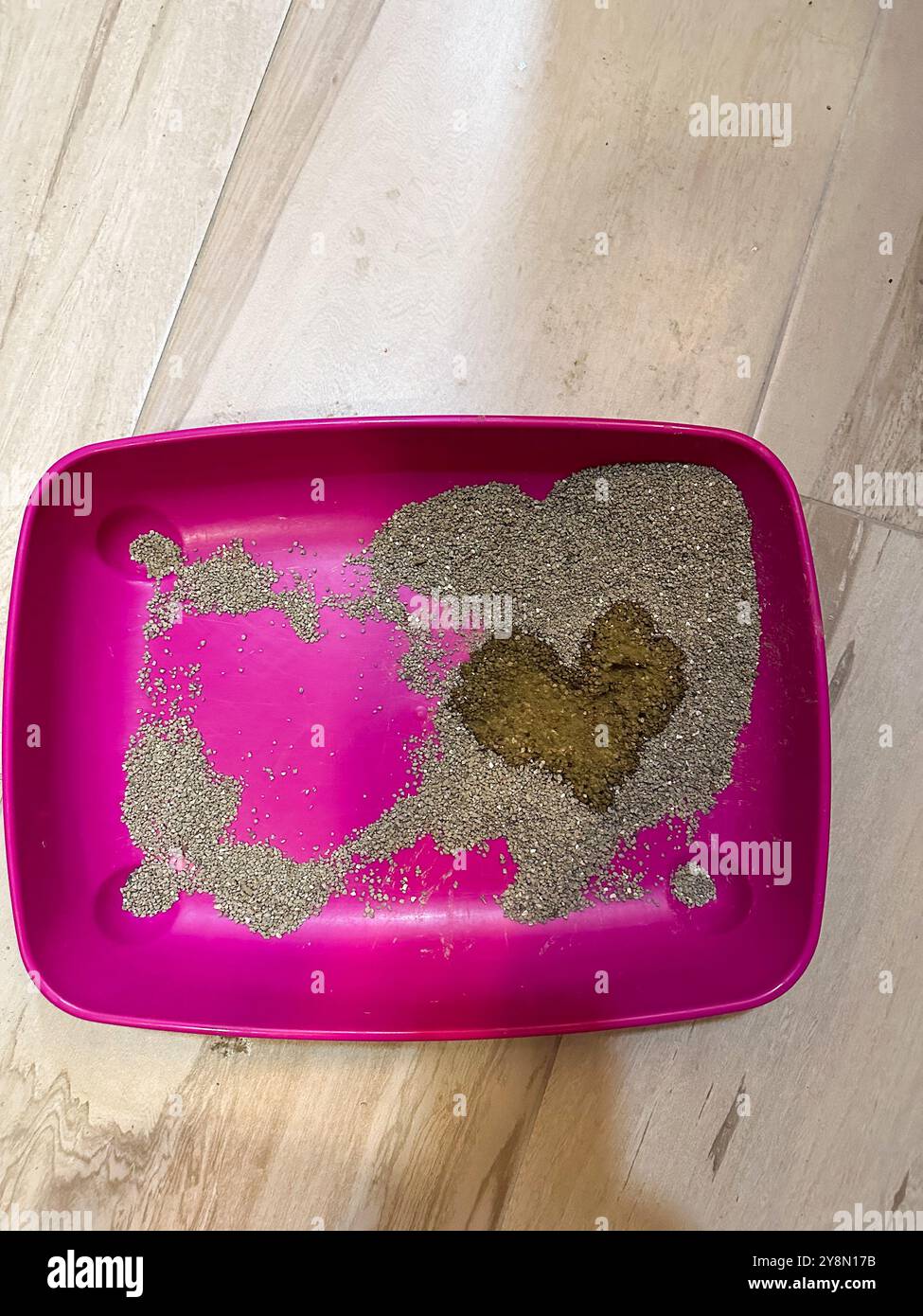 Accidental litter hi-res stock photography and images - Alamy