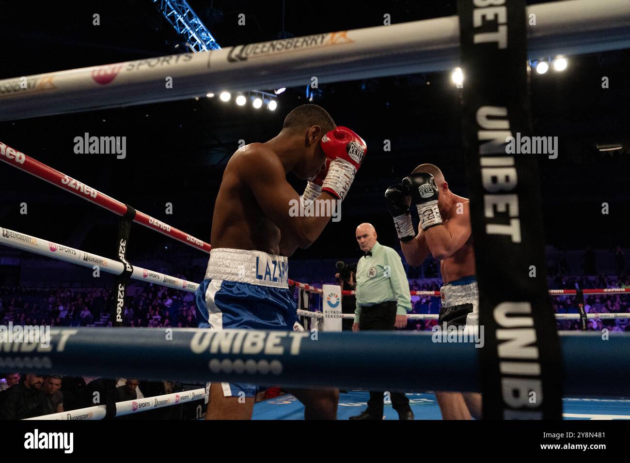 Nick ball vs ronny rios hi-res stock photography and images - Alamy