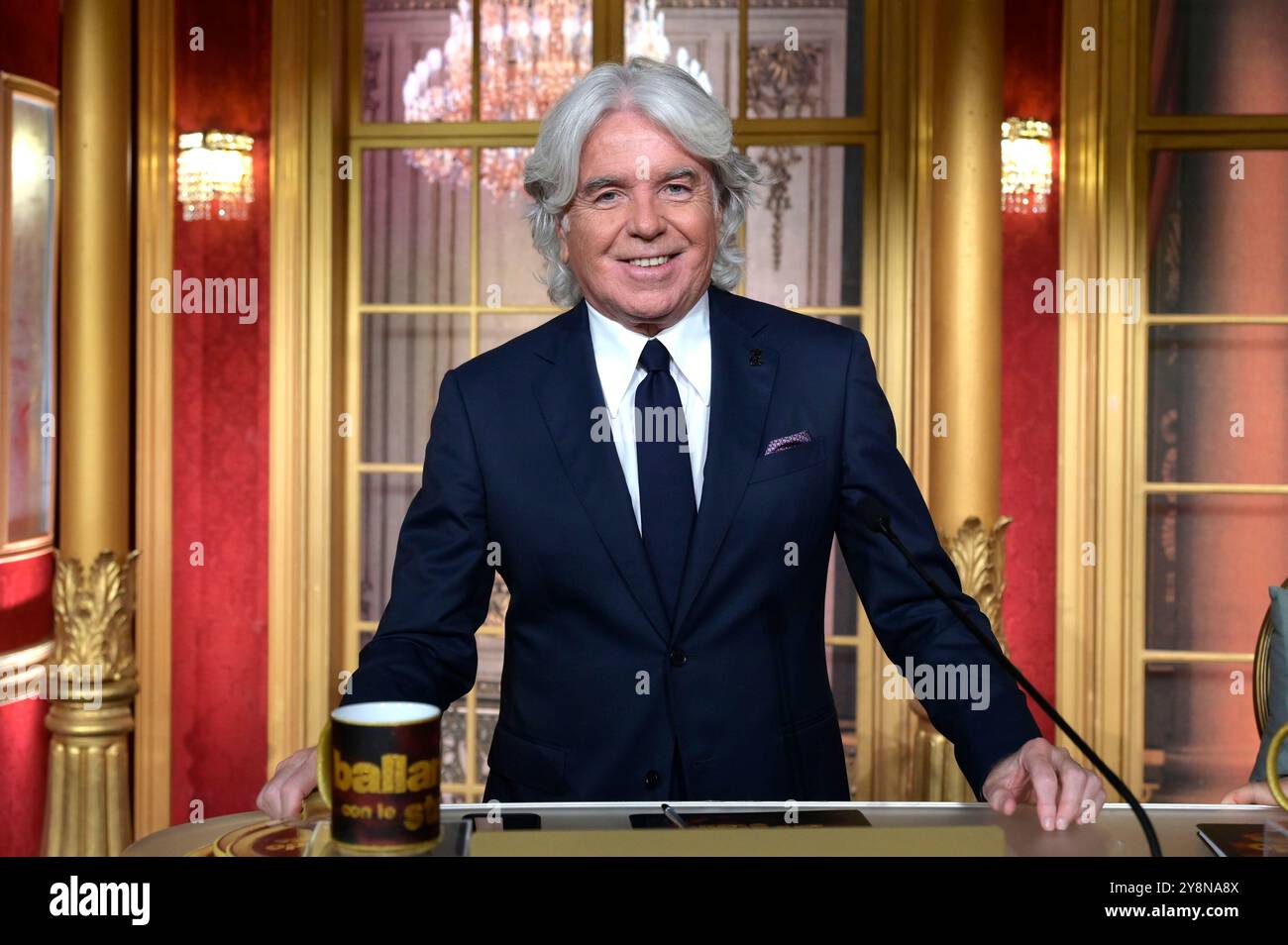 Ivan Zazzaroni in der 2. Episode der Rai Tanzshow 'Ballando con le ...