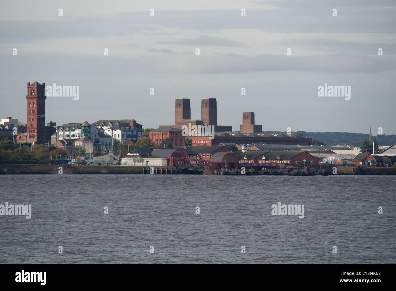 Birkenhead docks wirral hi-res stock photography and images - Alamy