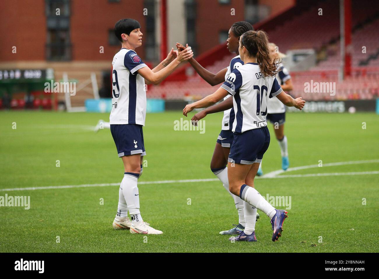 London, UK. 06th Oct, 2024. Jessica Naz of Spurs Women celebrates as ...