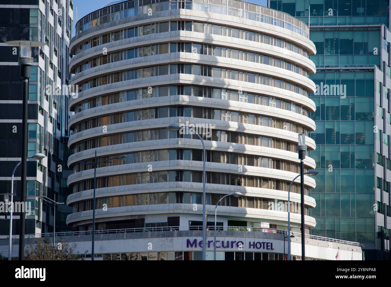 Modern cuboid building hi-res stock photography and images - Alamy