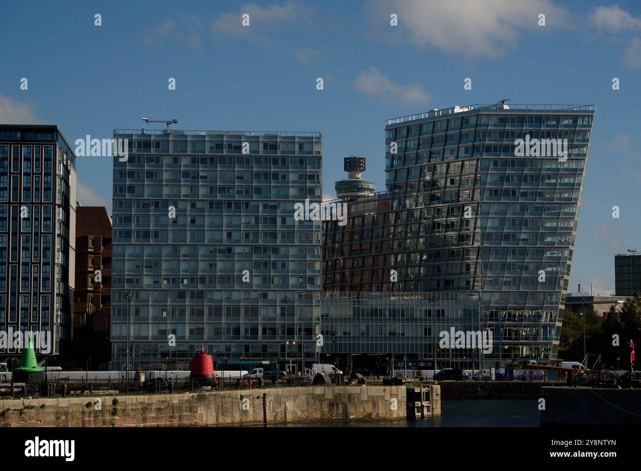Cuboid office block hi-res stock photography and images - Alamy