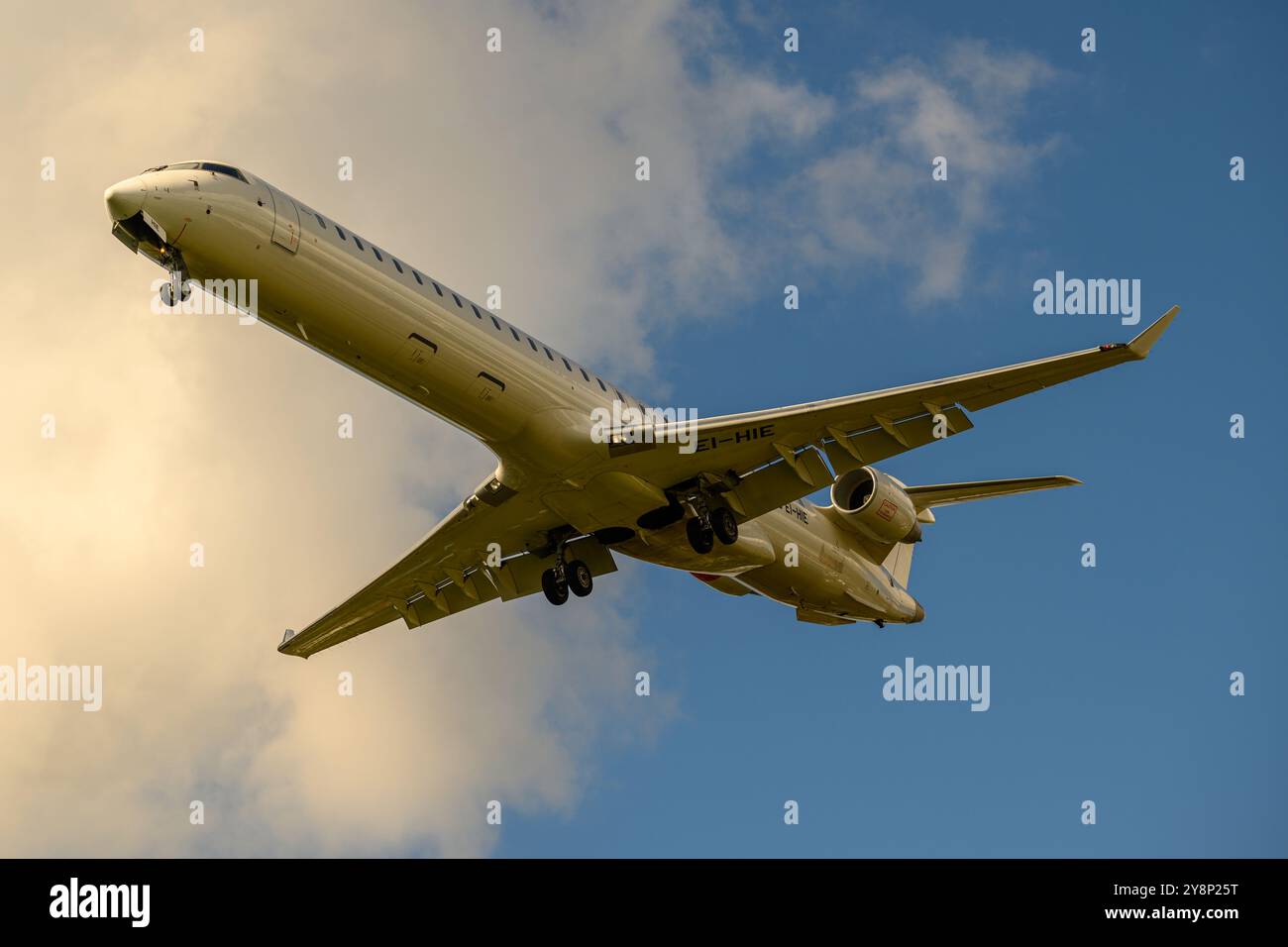 A CityJet Bombardier CRJ-1000 on final approach to runway 15 ...